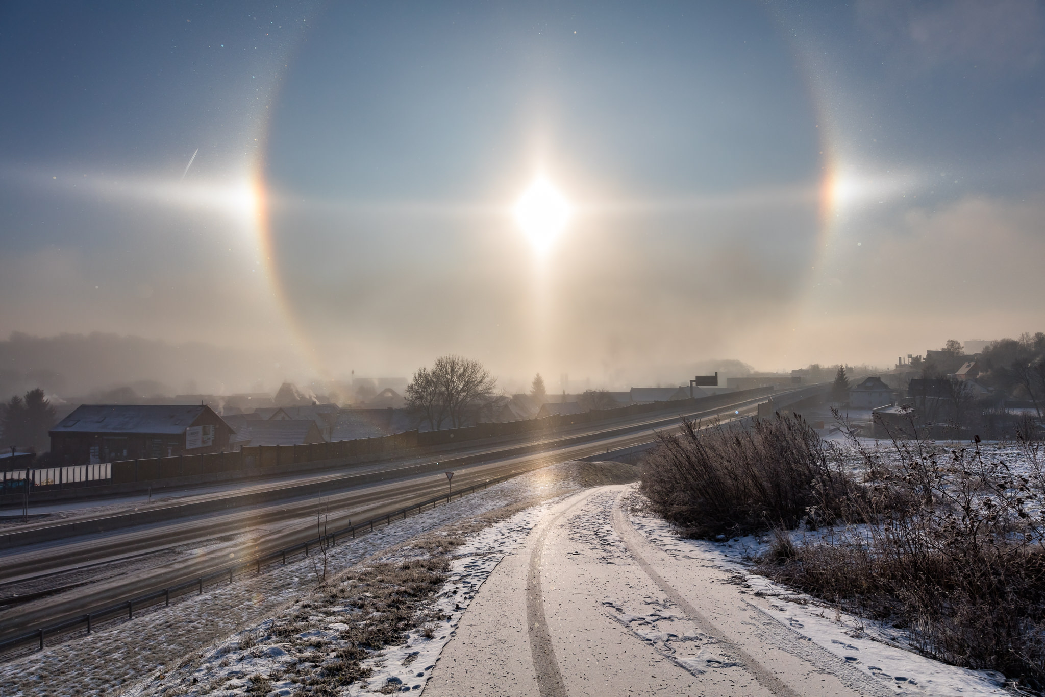 Atmospheric Optics: The Jena diamond dust halos - Marco Rank